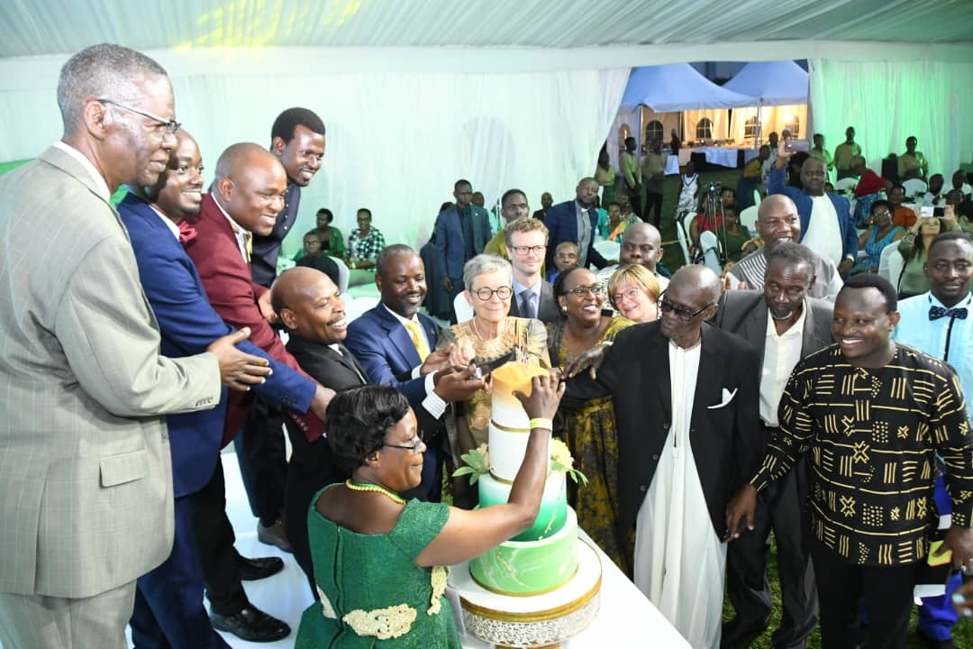 Tayebwa commits to be a full-time partner of deaf community